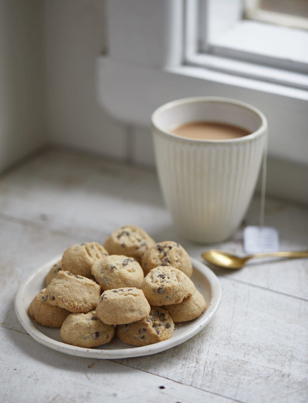 Cheeky Chocolate Chunk Button Big Bite Cookies (4kg carton) - Charlie's ...